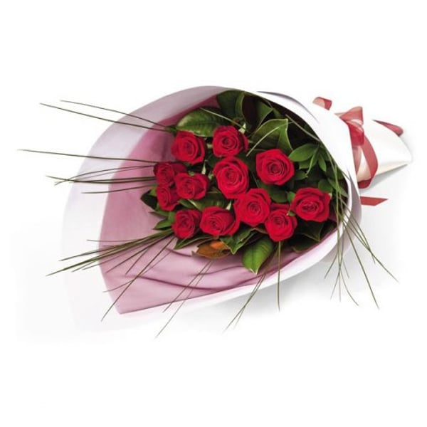 Buy Elegant 12 Red Rose Bouquet Online in UAE | Sharaf DG